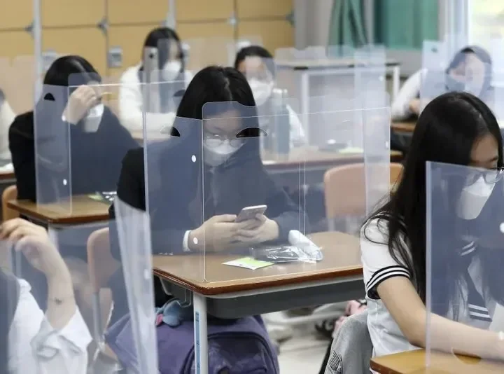 Understanding South Korean High Schools